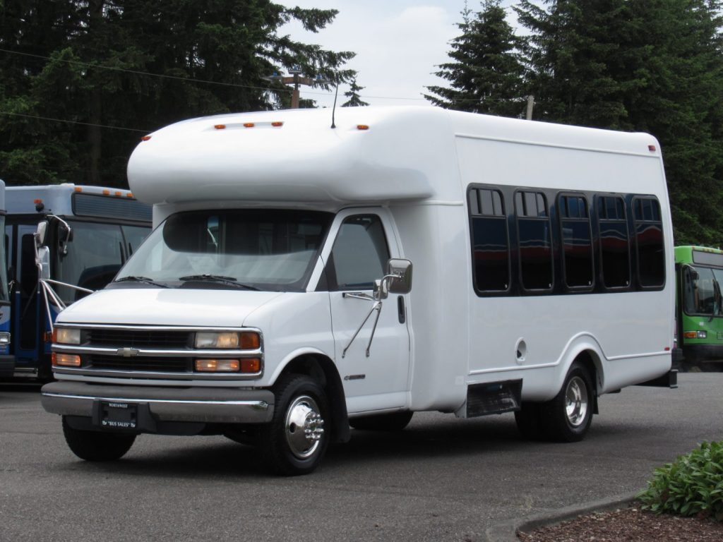 2001 Chevrolet Startrans 14 Passenger ADA Shuttle Bus - S53489 ...