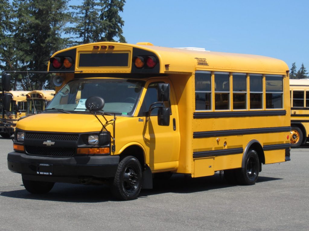 2010 Chevrolet Thomas 4x4 26 Passenger 4 Wheel Drive School Bus ...