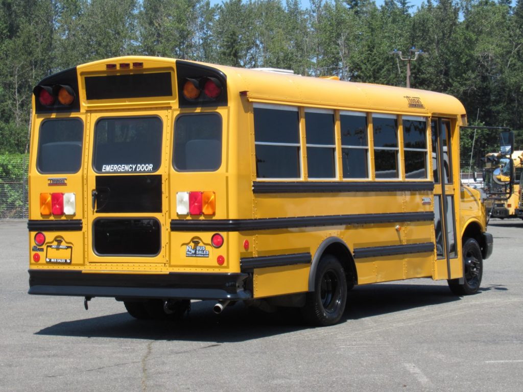 2010 Chevrolet Thomas 4x4 26 Passenger 4 Wheel Drive School Bus ...