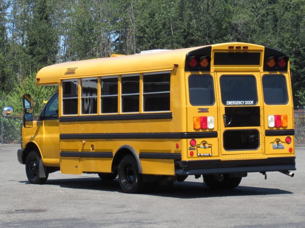 2010 Chevrolet Thomas 4x4 26 Passenger 4 Wheel Drive School Bus ...