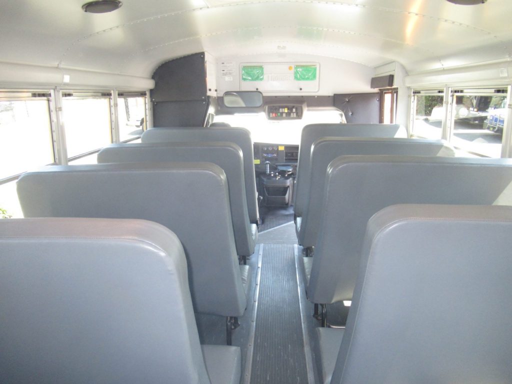 2010 Chevrolet Thomas 4x4 26 Passenger 4 Wheel Drive School Bus ...