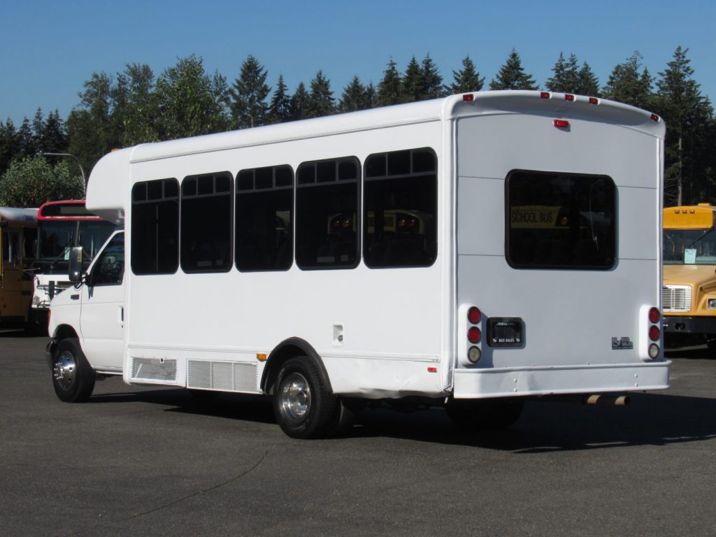 2005 Ford Starcraft Allstar 25 Passenger Shuttle Bus - S13892 ...