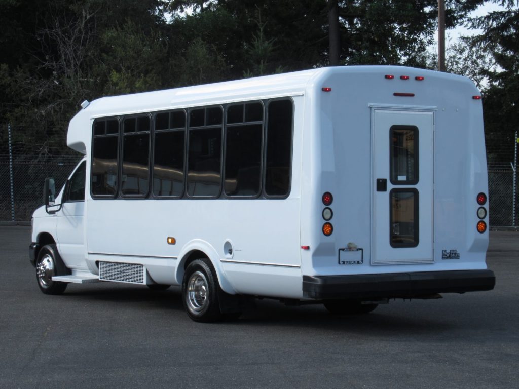 2008 Ford Eldorado Aerotech 18 Passenger Shuttle Bus - S59400 ...