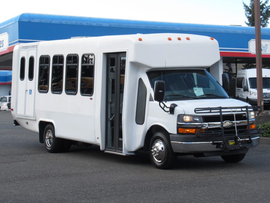 2010 Chevrolet Diamond 20 Passenger ADA Shuttle Bus - S03638 ...