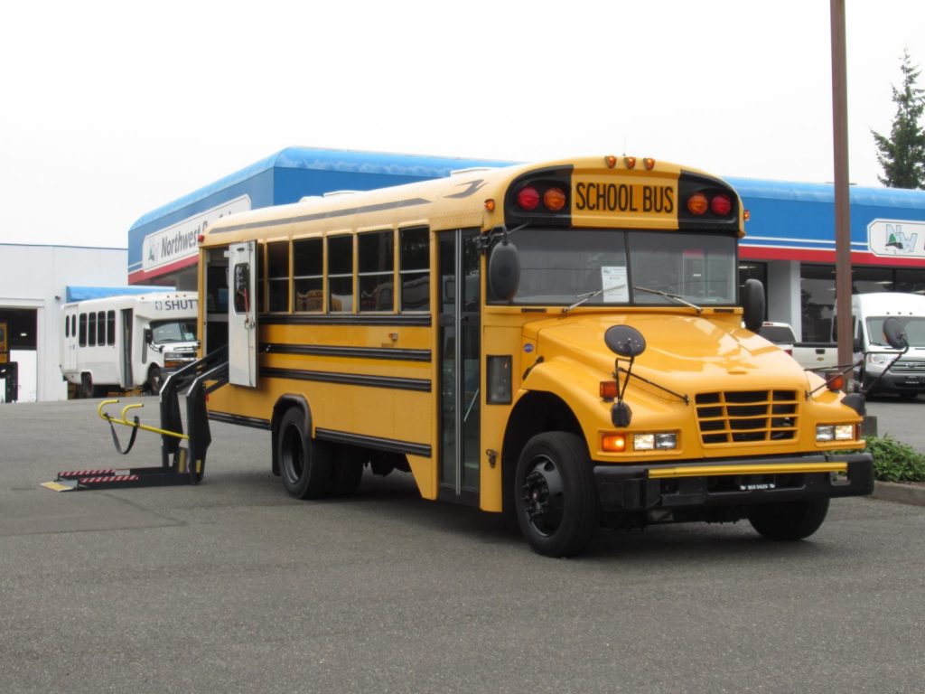 2006 Bluebird Vision 12+3 ADA Short School Bus - B31674 | Northwest Bus ...