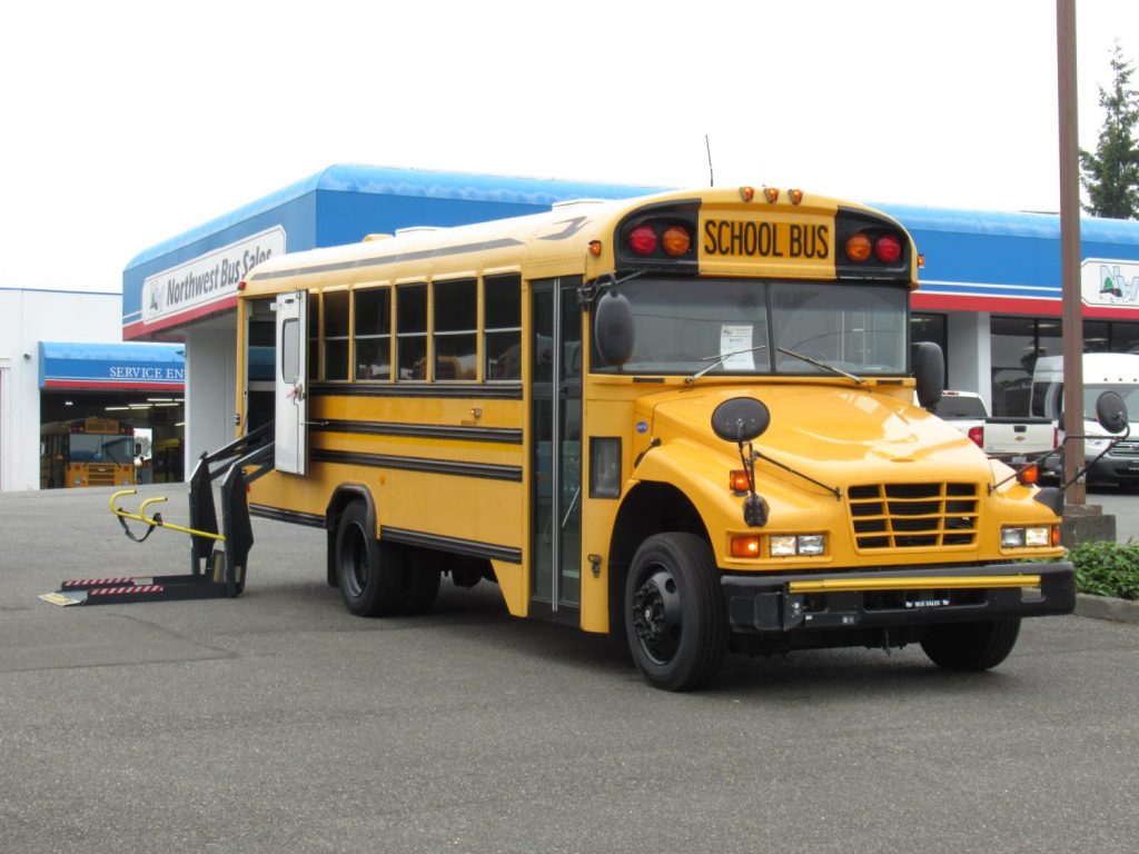 2006 Bluebird Vision 18+2 ADA Short School Bus - B31673 | Northwest Bus ...