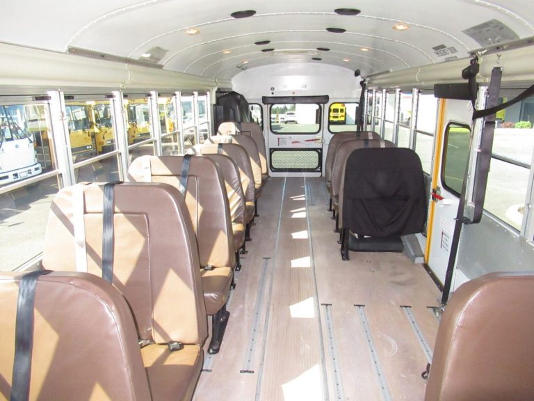 2007 Blue Bird All American 20 Passenger + 2 Wheelchair Short School ...