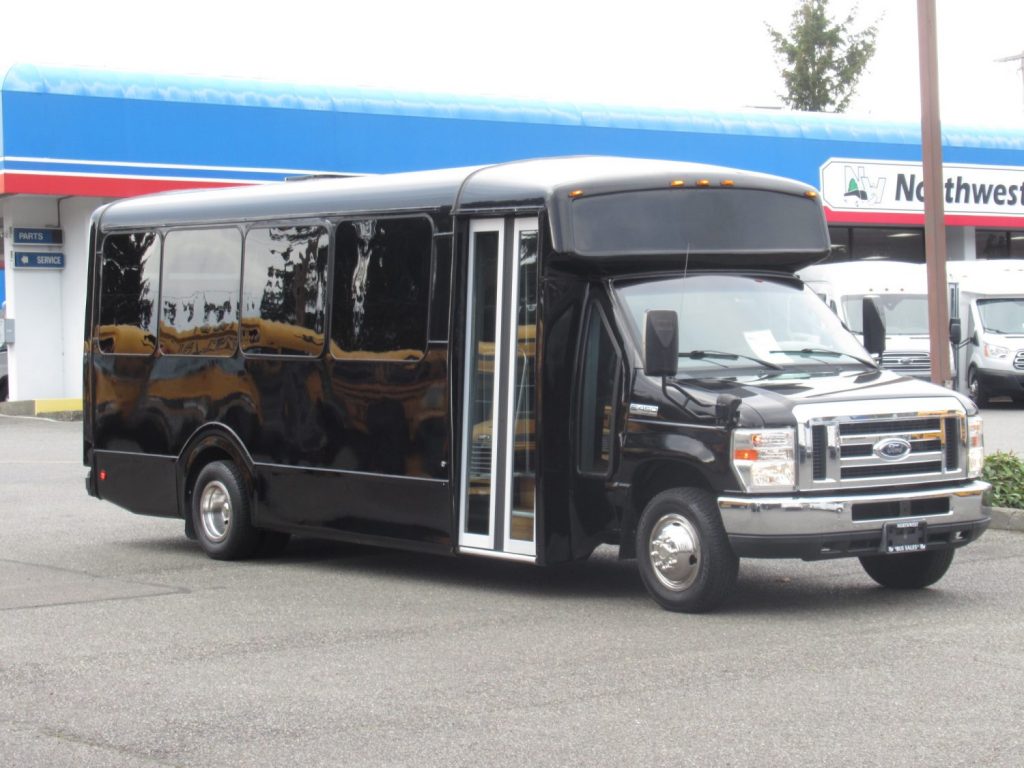2008 Ford General Coach 25 Passenger Shuttle Bus - S43962 | Northwest ...