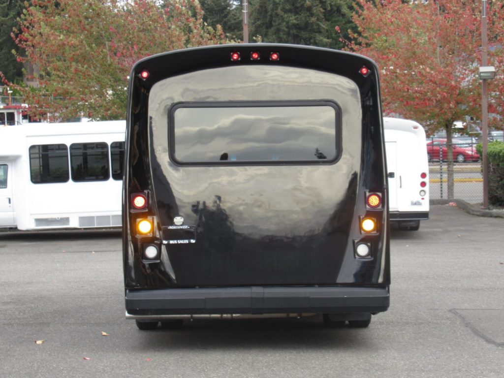 2008 Ford General Coach 25 Passenger Shuttle Bus - S43962 | Northwest ...