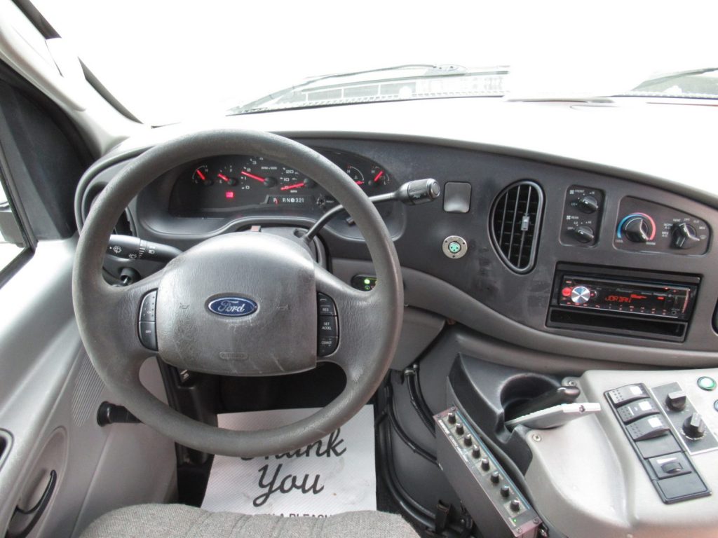 2008 Ford General Coach 25 Passenger Shuttle Bus - S43962 | Northwest ...