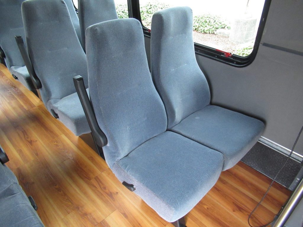 2008 Ford General Coach 25 Passenger Shuttle Bus - S43962 | Northwest ...