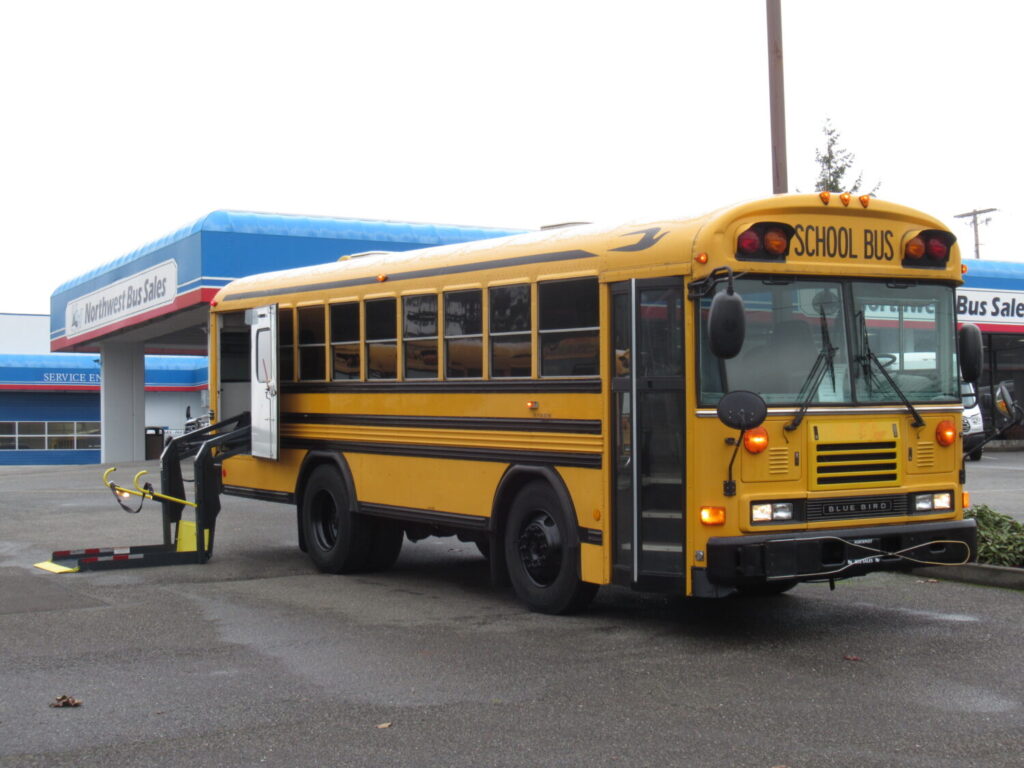 2004 Blue Bird All American 18 Passenger + 3 Wheelchair Short School ...