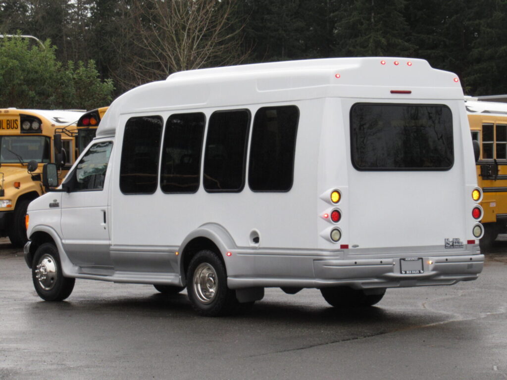 2006 Ford E-350 Turtle Top Van Terra 13 Passenger Shuttle Bus - S24248 ...