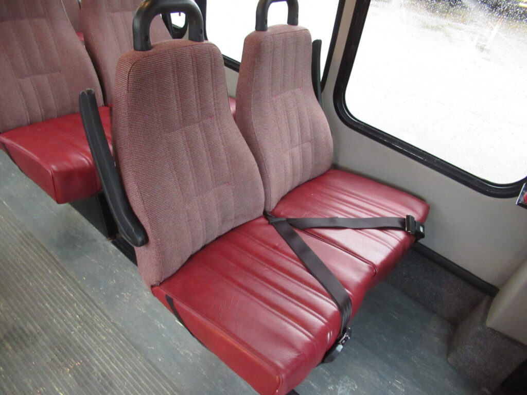 2006 Ford E-350 Turtle Top Van Terra 13 Passenger Shuttle Bus - S24248 ...