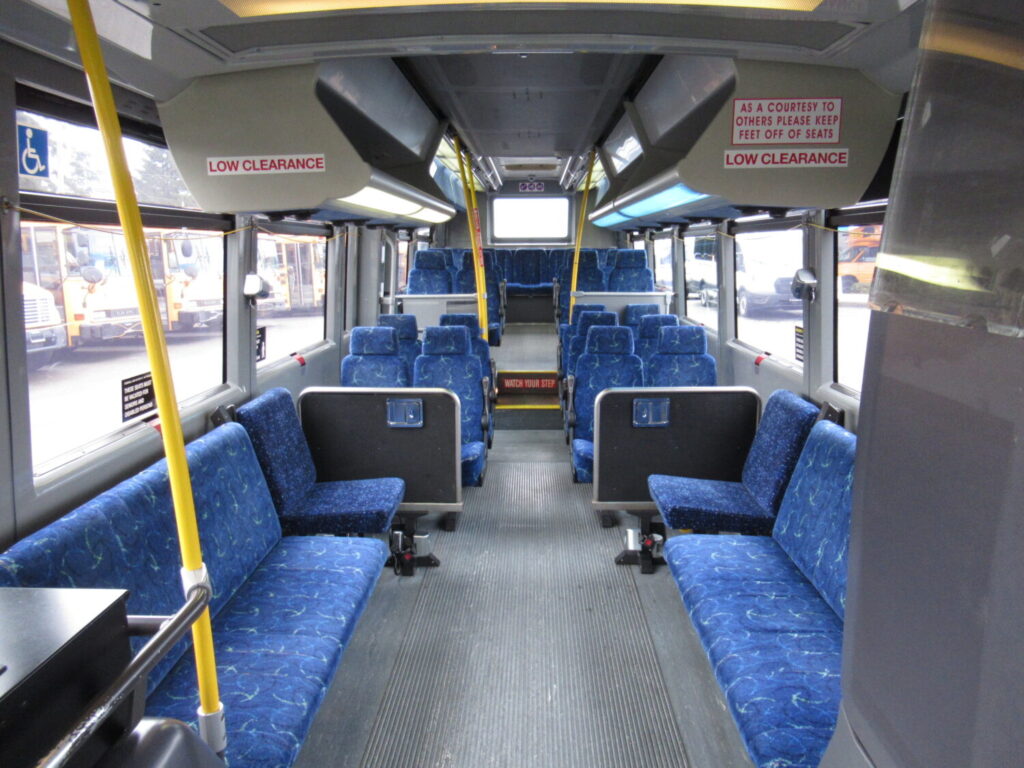 2005 New Flyer Invero D40i 37 ADA Transit Bus - T28148 | Northwest Bus ...