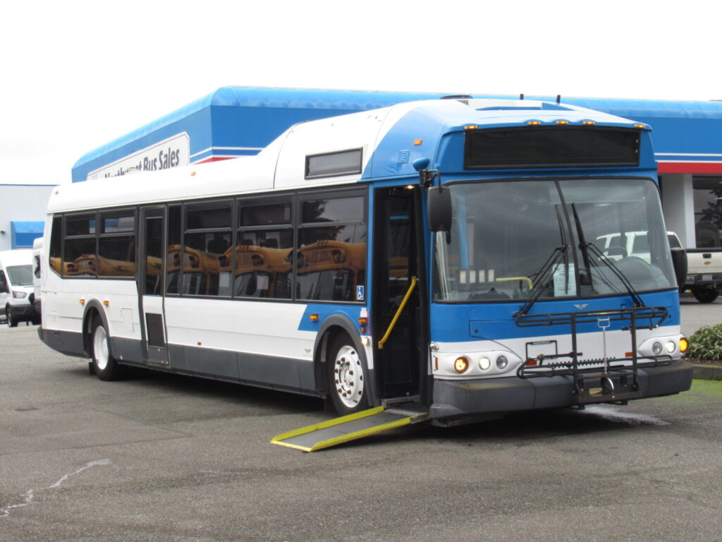2005 New Flyer Invero D40i 37 ADA Transit Bus - T28148 | Northwest Bus ...