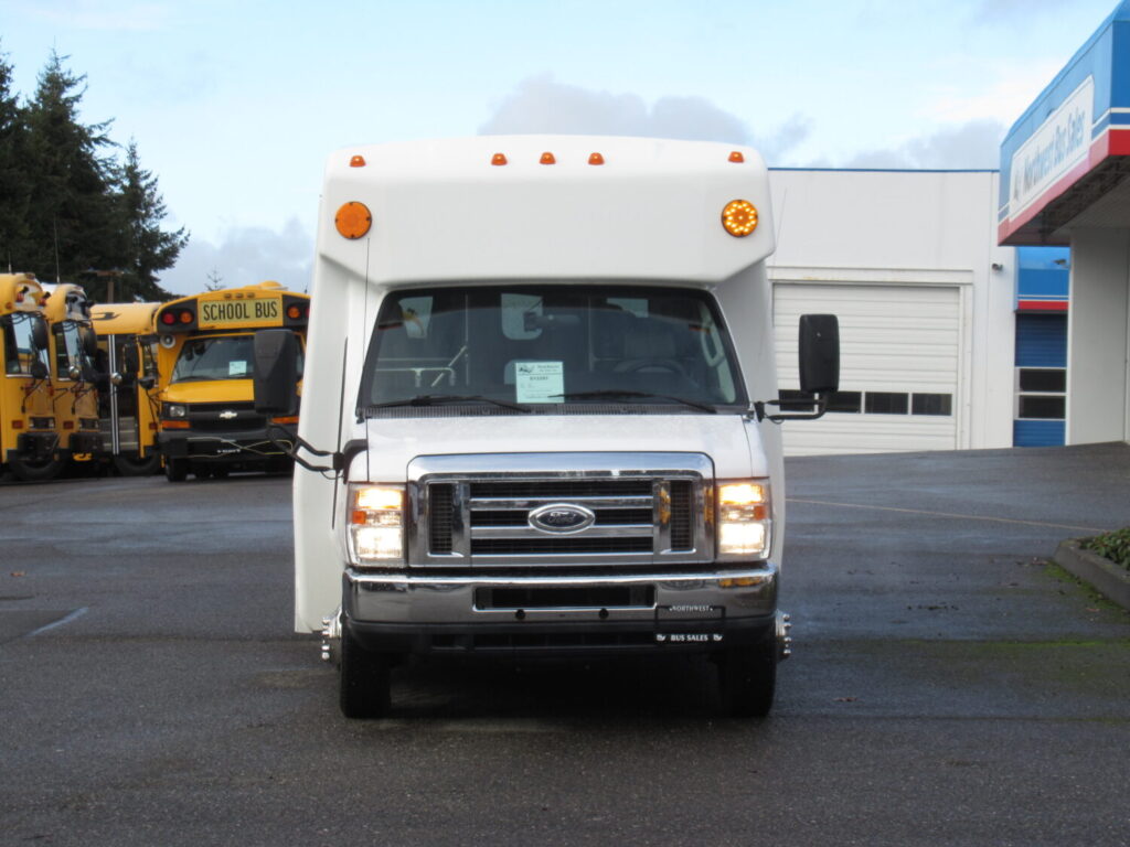 2012 Ford Diamond VIP 2200 14 Passenger + 1 Wheelchair ADA Shuttle Bus ...