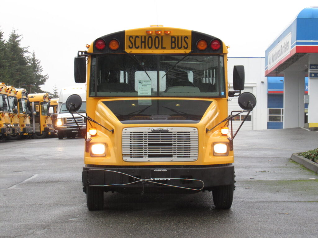 2007 Thomas Freightliner FS65 14 Passenger + 2 Wheelchairs School Bus ...