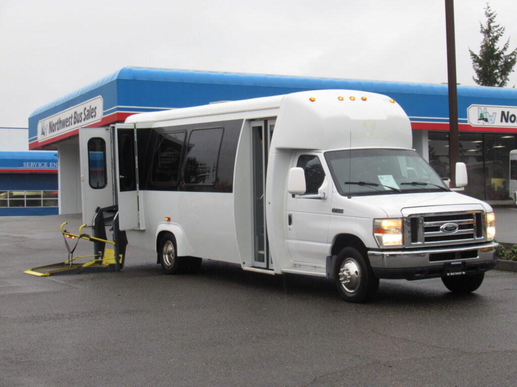 2010 Ford Ameritrans 19 Passenger + 2 Wheelchair Shuttle Bus - S34252 | Northwest Bus Sales, Inc