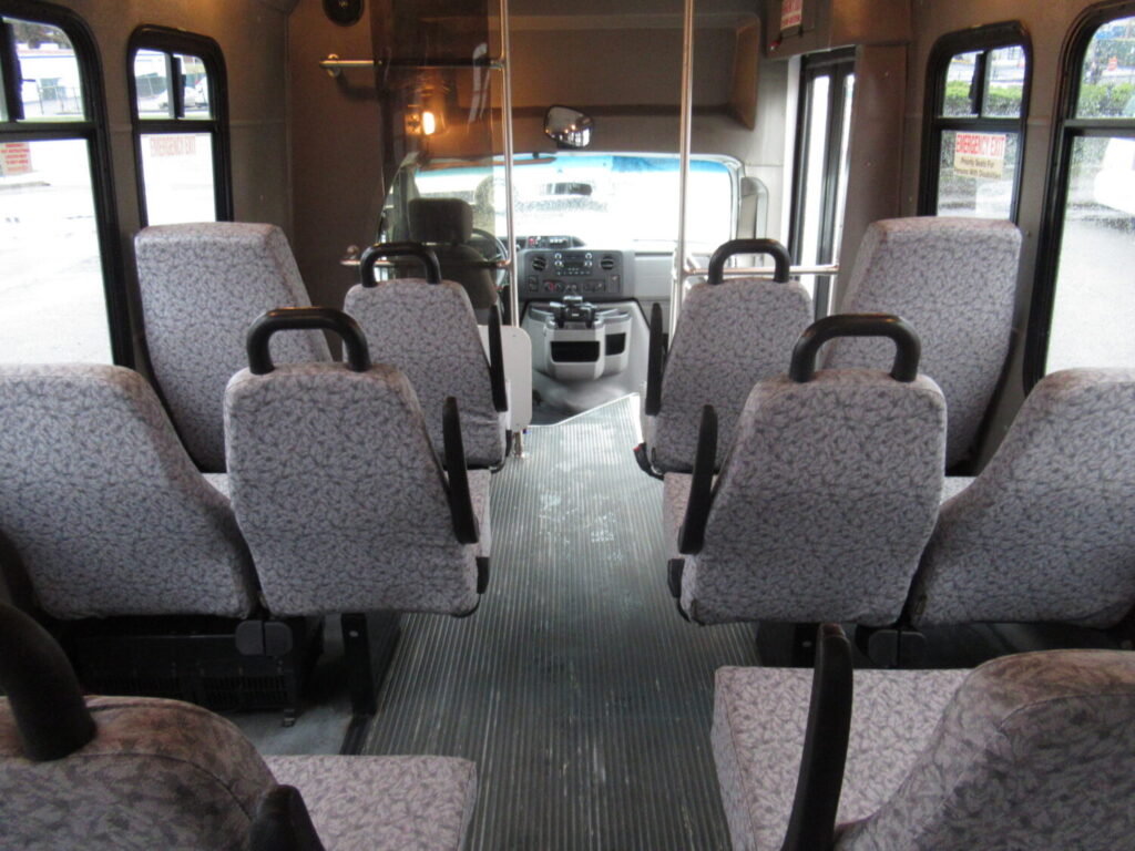 2010 Ford Diamond VIP 2200 14 Passenger + 1 Wheelchair ADA Shuttle Bus ...