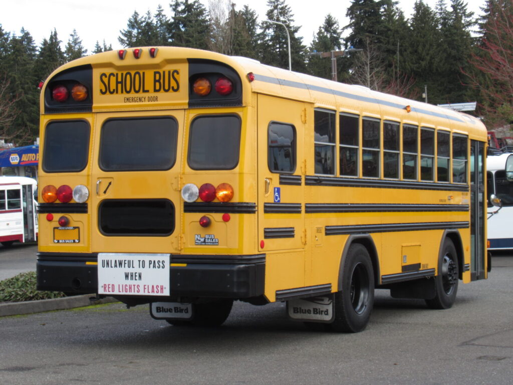 2007 Blue Bird All American 26 Passenger + 1 Wheelchair Short School ...