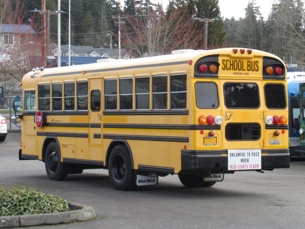 2007 Blue Bird All American 26 Passenger + 1 Wheelchair Short School ...