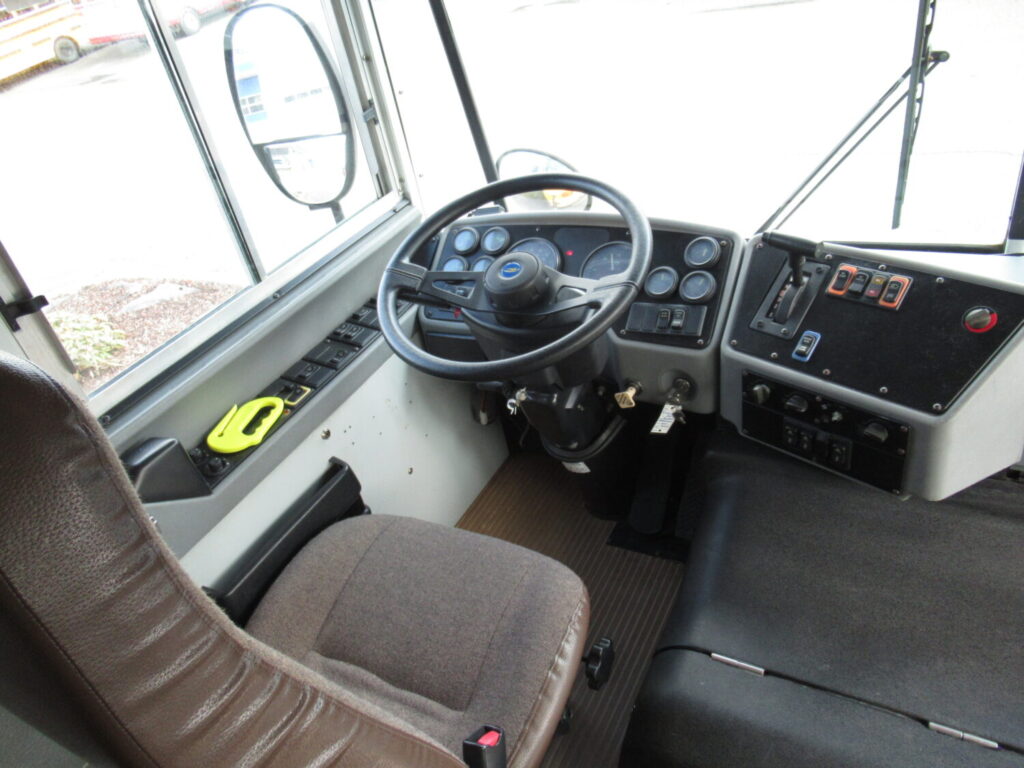 2007 Blue Bird All American 26 Passenger + 1 Wheelchair Short School ...