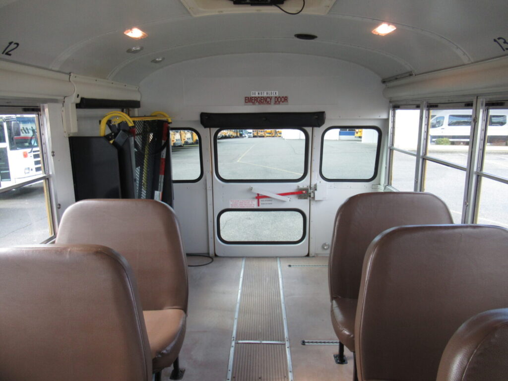 2007 Blue Bird All American 26 Passenger + 1 Wheelchair Short School ...