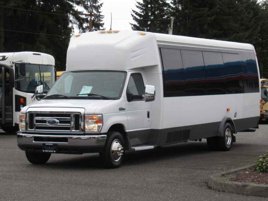 2016 Ford Ameritrans 23 Passenger + Rear Luggage Shuttle Bus - S47759 ...