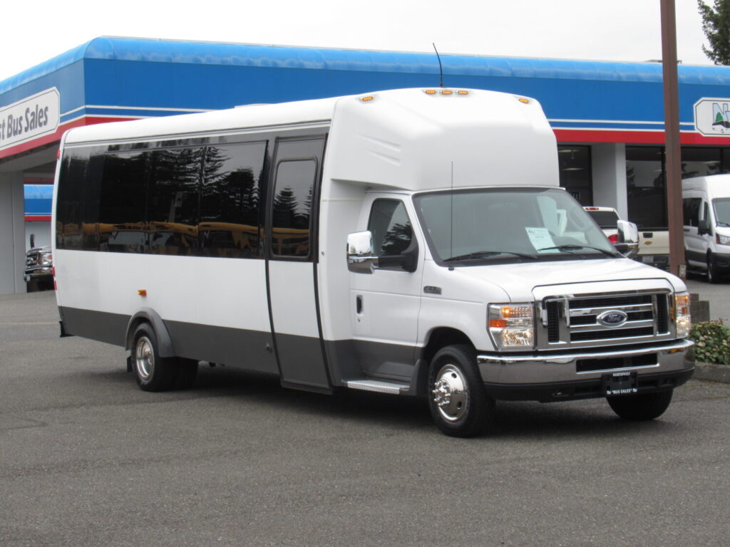 2016 Ford Ameritrans 23 Passenger + Rear Luggage Shuttle Bus - S47759 ...