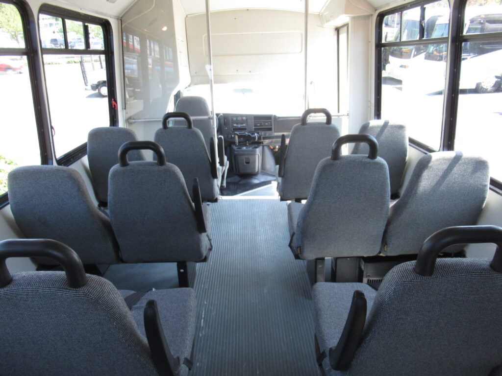 2009 Chevrolet Champion 14 Passenger + 1 Wheelchair ADA Shuttle ...