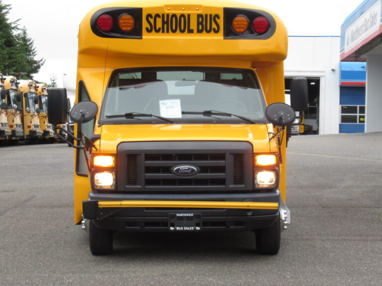 2016 Ford E-450 Stacraft Quest 30 Passenger School Bus - B03994 ...