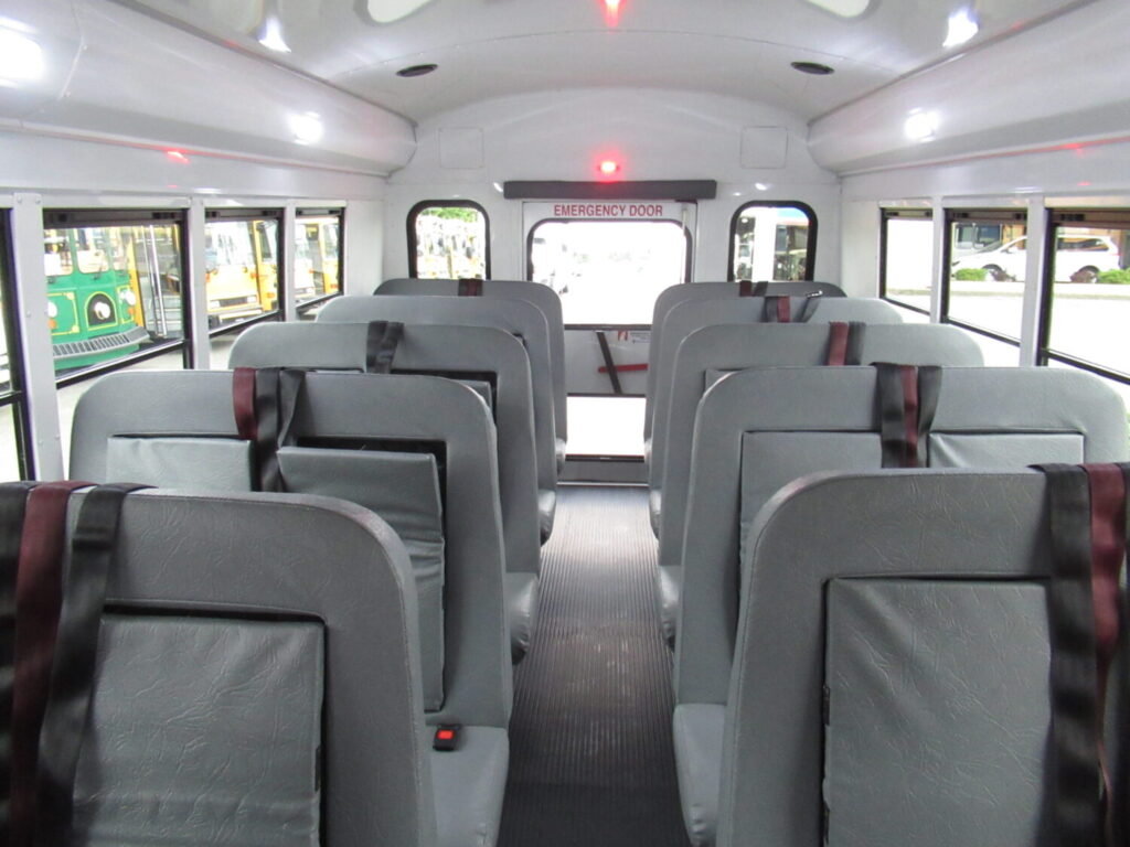 2016 Ford E-450 Stacraft Quest 30 Passenger School Bus - B03994 ...