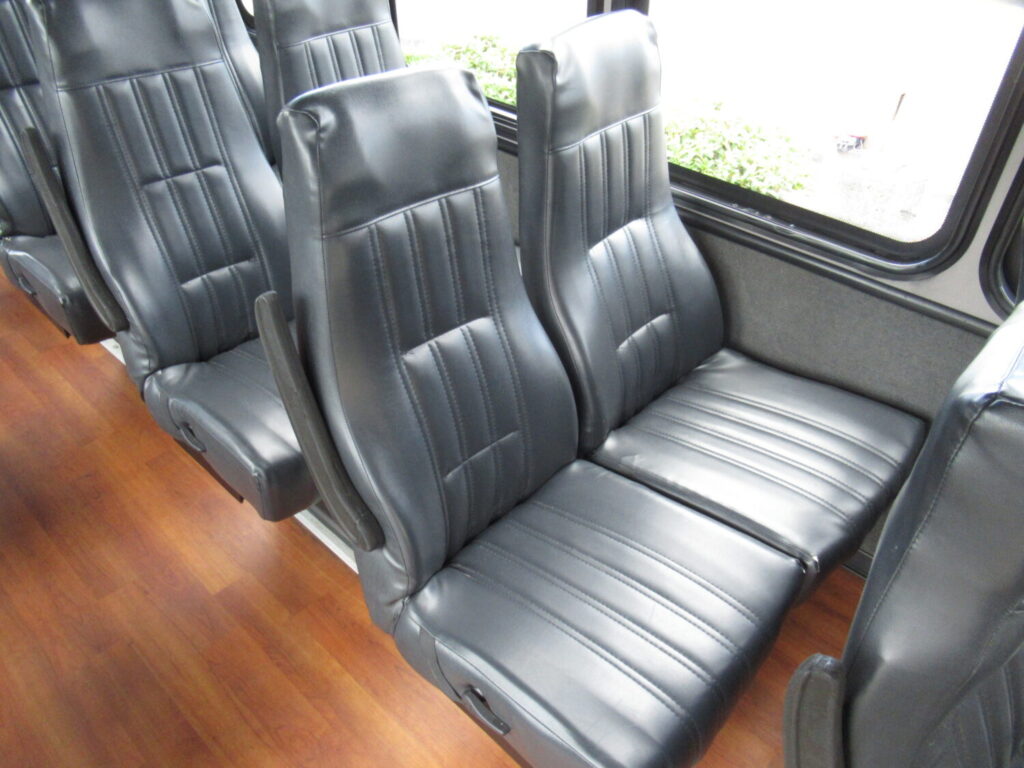 2012 Ford F-550 Turtle Top Odyssey XL 33 Passenger Shuttle Bus - S13814 ...