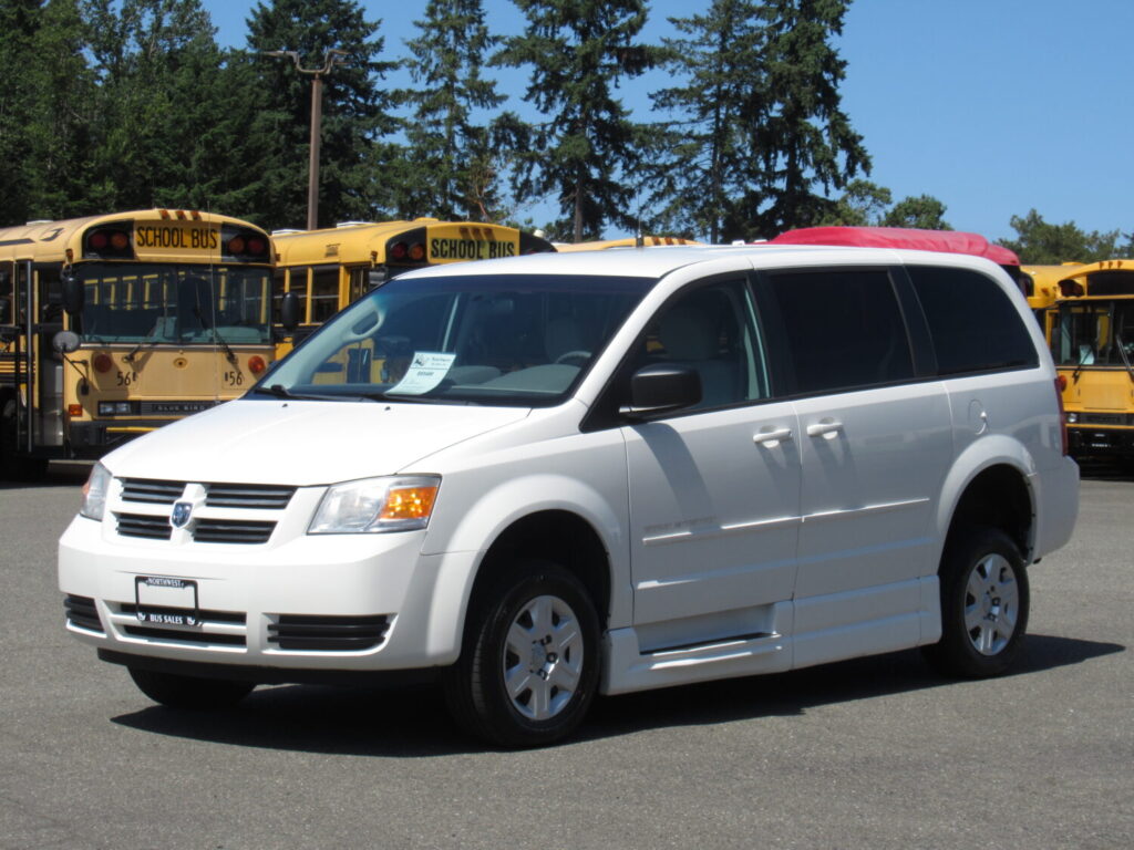 2010 Dodge Braun Entervan 4 Passenger + 1 Wheelchair ADA Van - S95488 ...