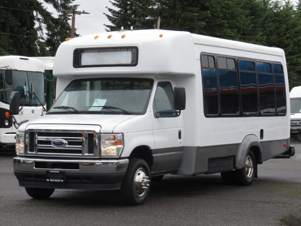2011 Ford Elkhart ECII 14 Passenger ADA Wheelchair Shuttle Bus - S22651 ...