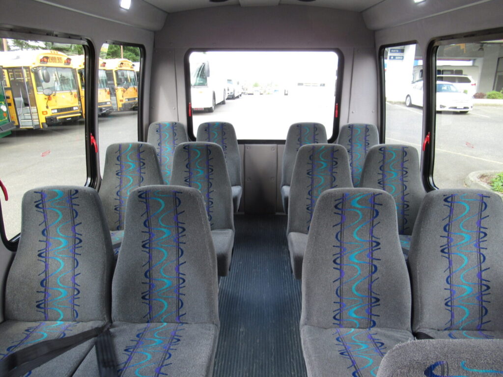 2015 Ford Starcraft Starquest 14 Passenger Shuttle Bus - S16016 ...