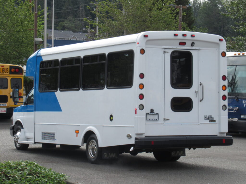 2016 Chevrolet Glaval Titan II 14 Passenger Shuttle Bus - S37982 ...