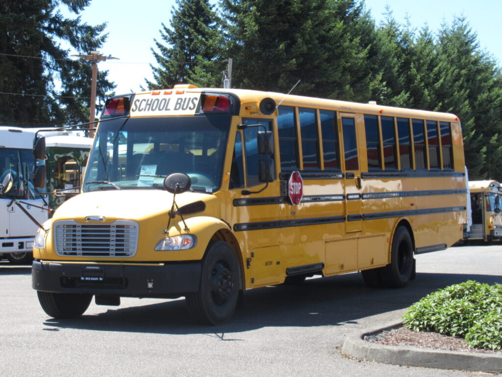 2015 Thomas Saf-T-Liner C2 71 Passenger School Bus - BG4972 | Northwest ...