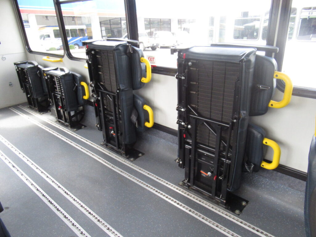 2015 Chevrolet Glaval Titan II 14 Passenger Shuttle Bus - S29221 ...