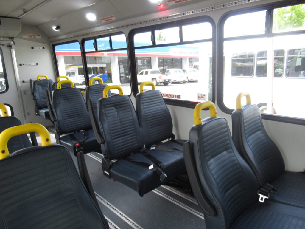 2015 Chevrolet Glaval Titan II 14 Passenger Shuttle Bus - S29221 ...