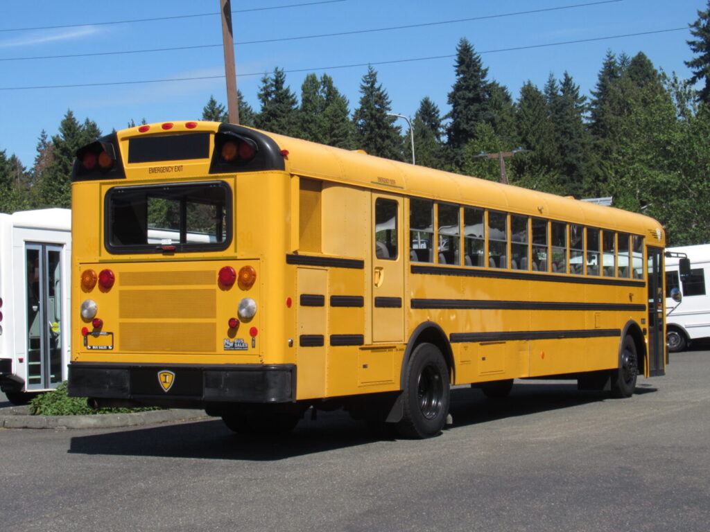 2005 International RE-300 81 Passenger School Bus - B81351 | Northwest ...