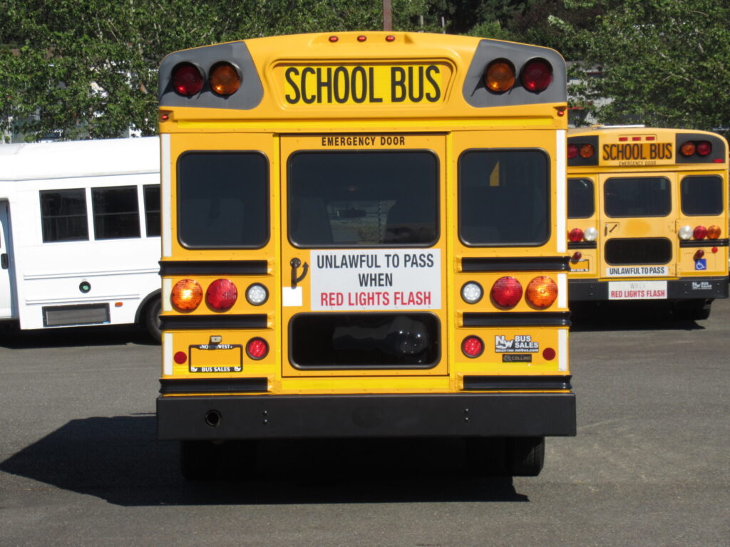 2011 Chevrolet Collins Super Bantam 24 Passenger School Bus - B61535 ...