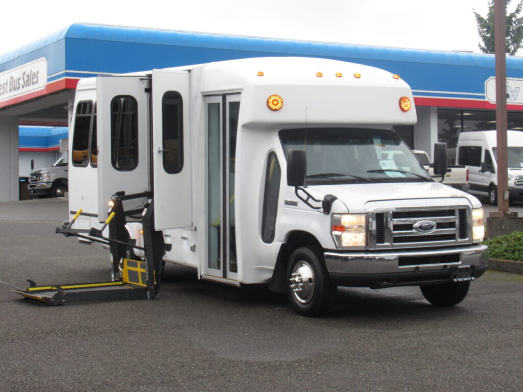 2013 Ford Goshen GC II 14 Passenger ADA Shuttle Bus - S28903 ...