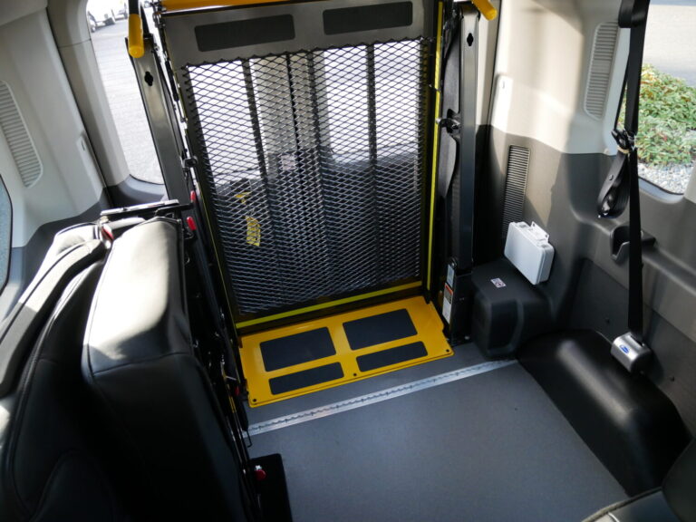 2024 Ford Transit Prime Time Med-Transit 9 Passenger ADA Van - S32130 ...