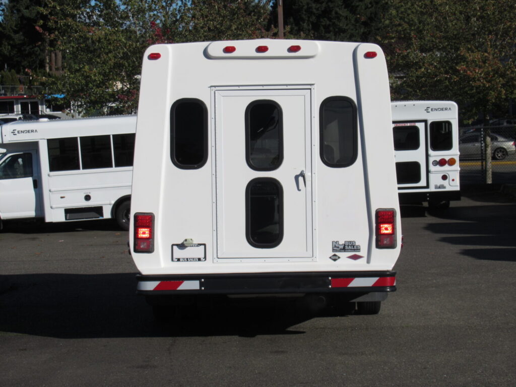 2010 Ford Diamond VIP 2200 14 Passenger Shuttle Bus - S01407 ...