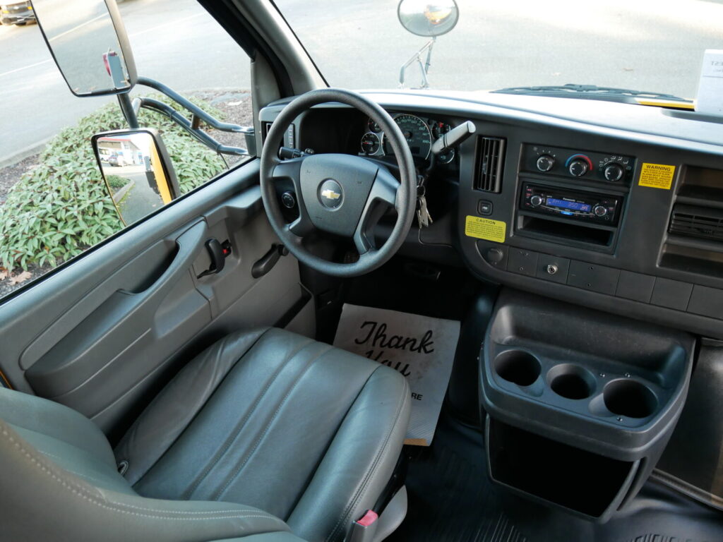 2013 Chevrolet Thomas Minotaur 20 Passenger School Bus - B12698 ...