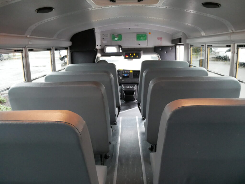 2013 Chevrolet Thomas Minotaur 20 Passenger School Bus - B86667 ...