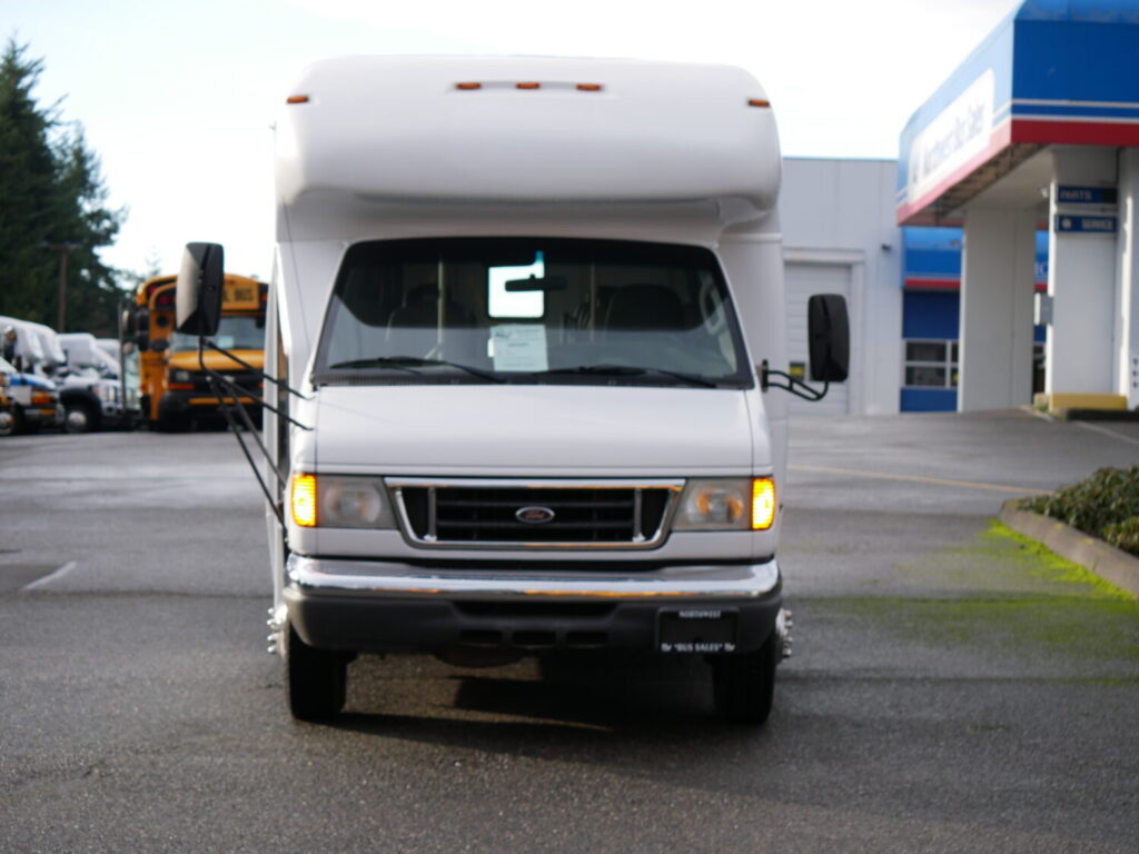 2007 Ford Startrans 16 Passenger + 2 Wheelchair Shuttle Bus - S65485 ...