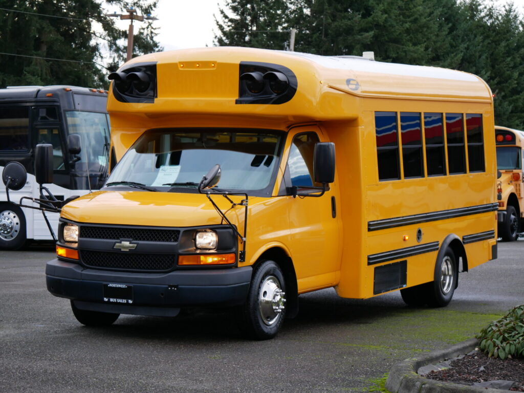2016 Chevrolet Starcraft Quest 24 Passenger School Bus - B26654 ...